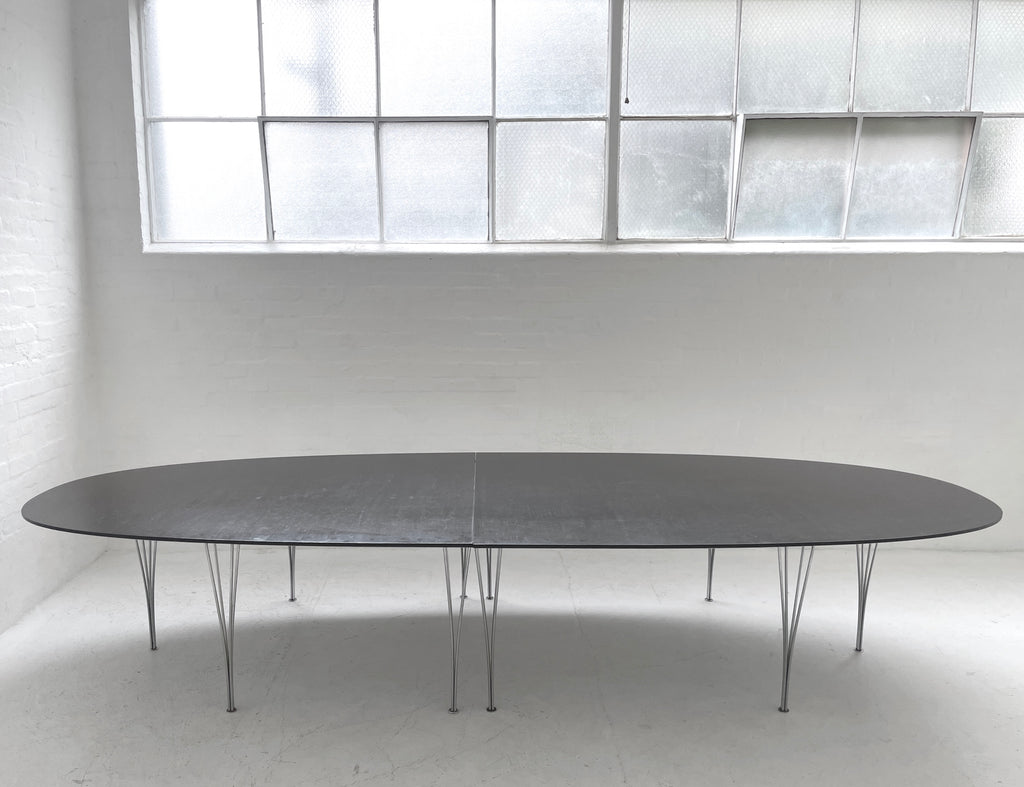 Rare Monumental 'Superellipse' Table — Nord