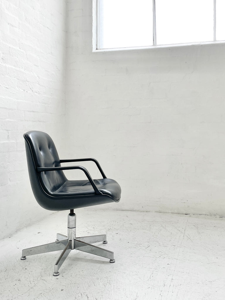 Charles Pollock Steelcase '451' Executive Chair — Nord