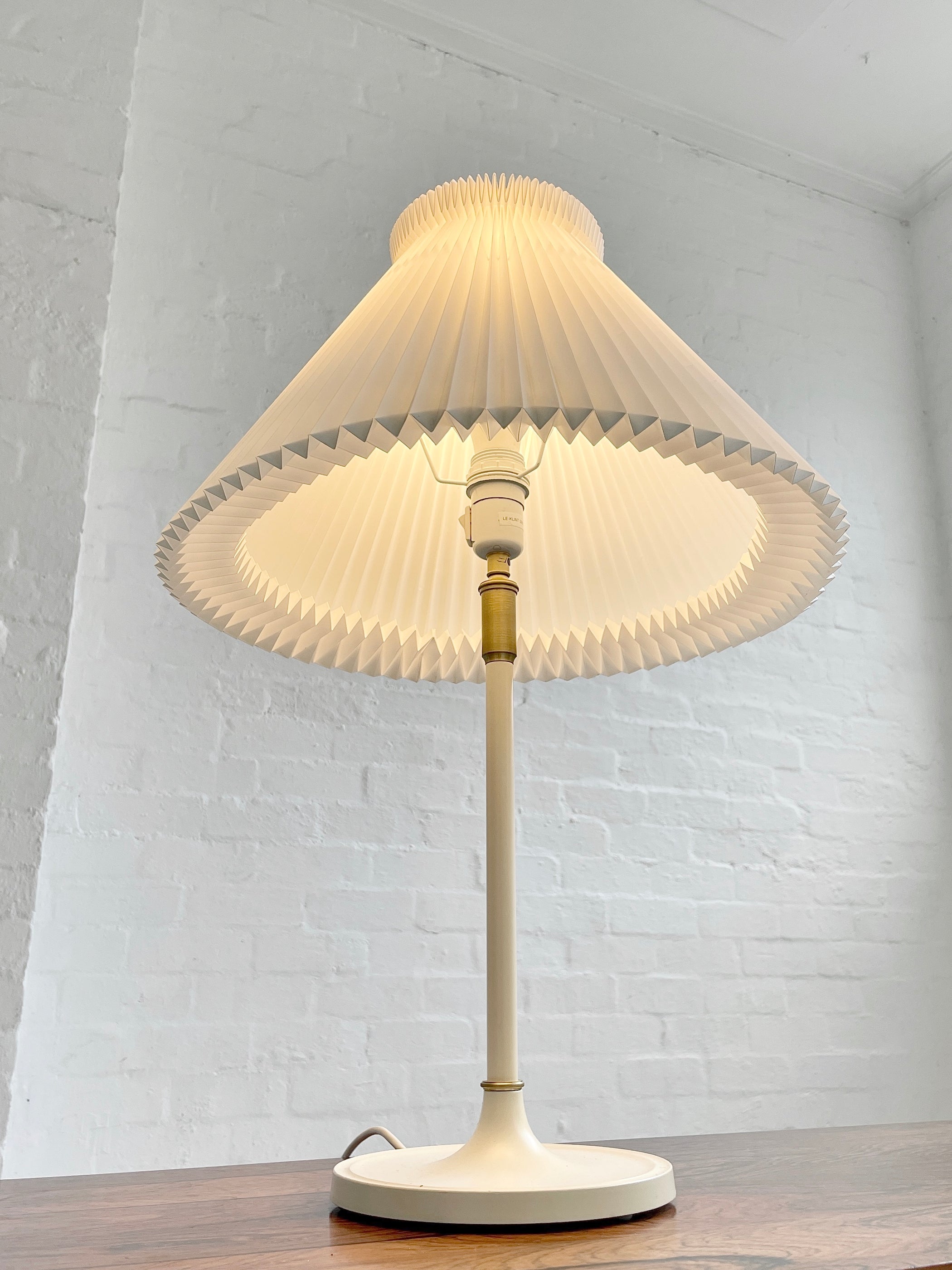 Aage Petersen 'Model 328' Le Klint Table Lamp — Nord