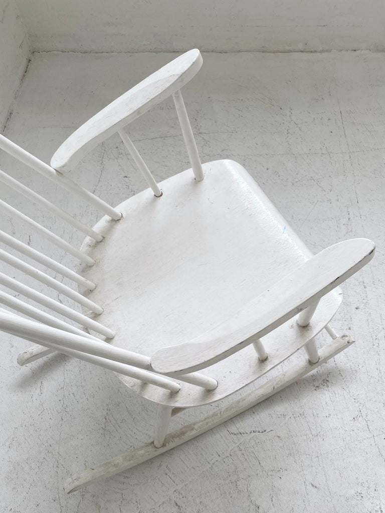 Ilmari Tapiovaara 'Mademoiselle' Rocking Chair — Nord
