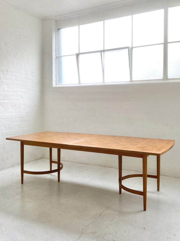 Dario Zoureff Dining Table — Nord