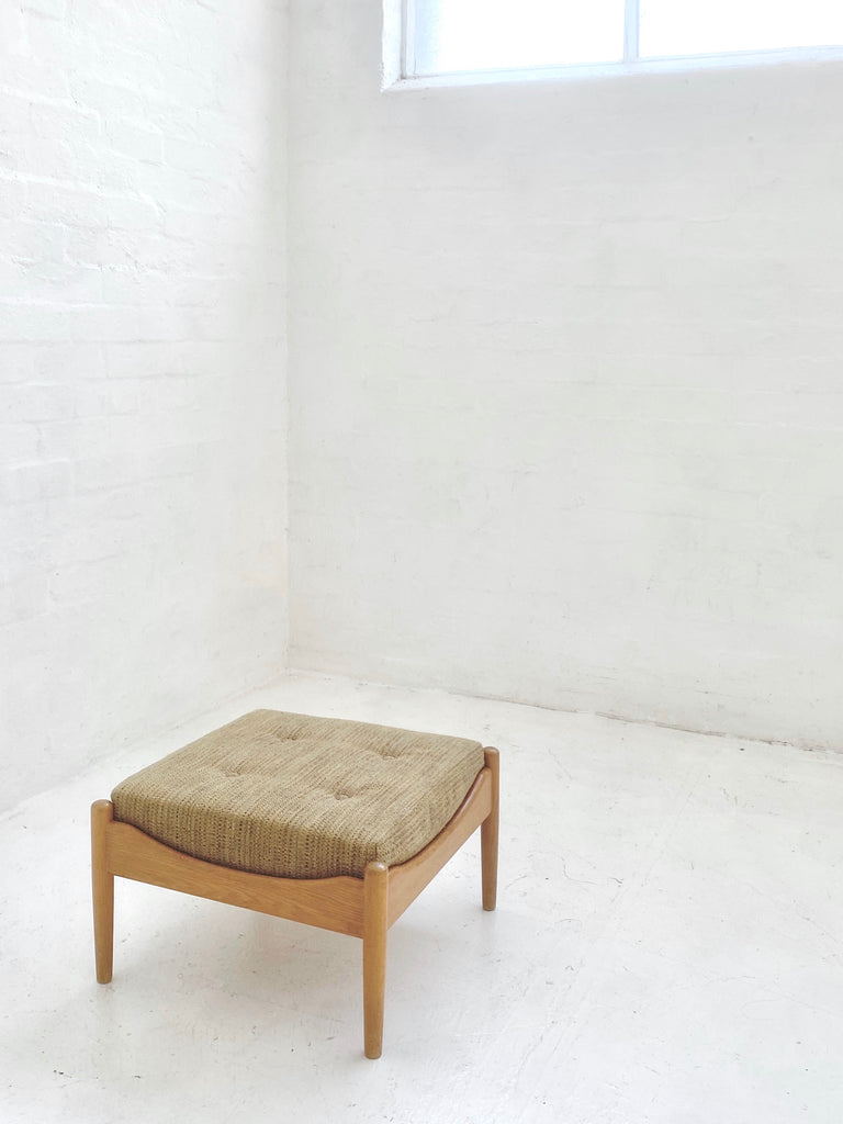 Danish Oak Stool — Nord